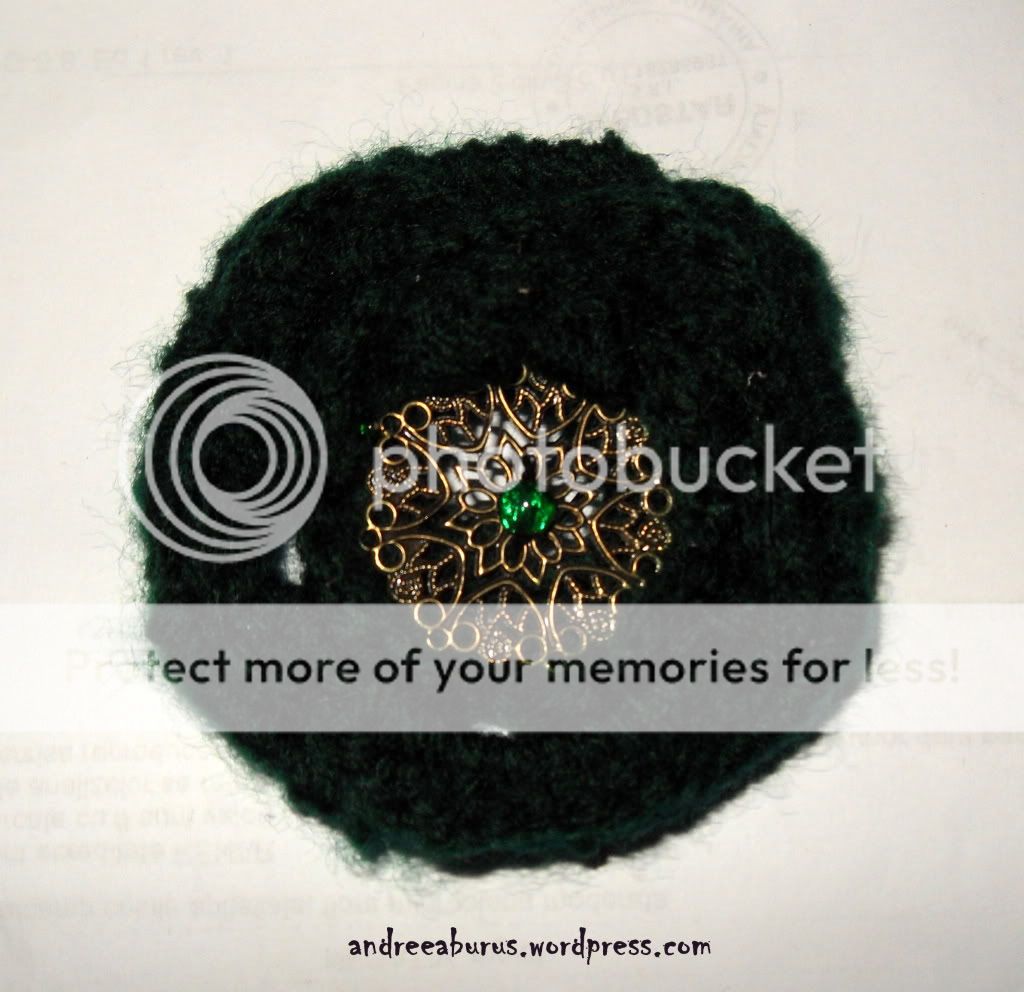 Brosa crosetata (1) | Accesorii vesele ***pa - pa plictis***