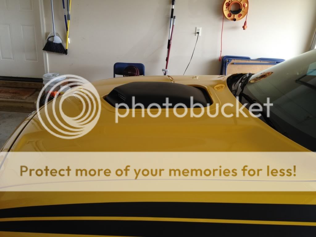 Cervini Shaker Hood Install with pictures!! | Dodge Challenger Forum