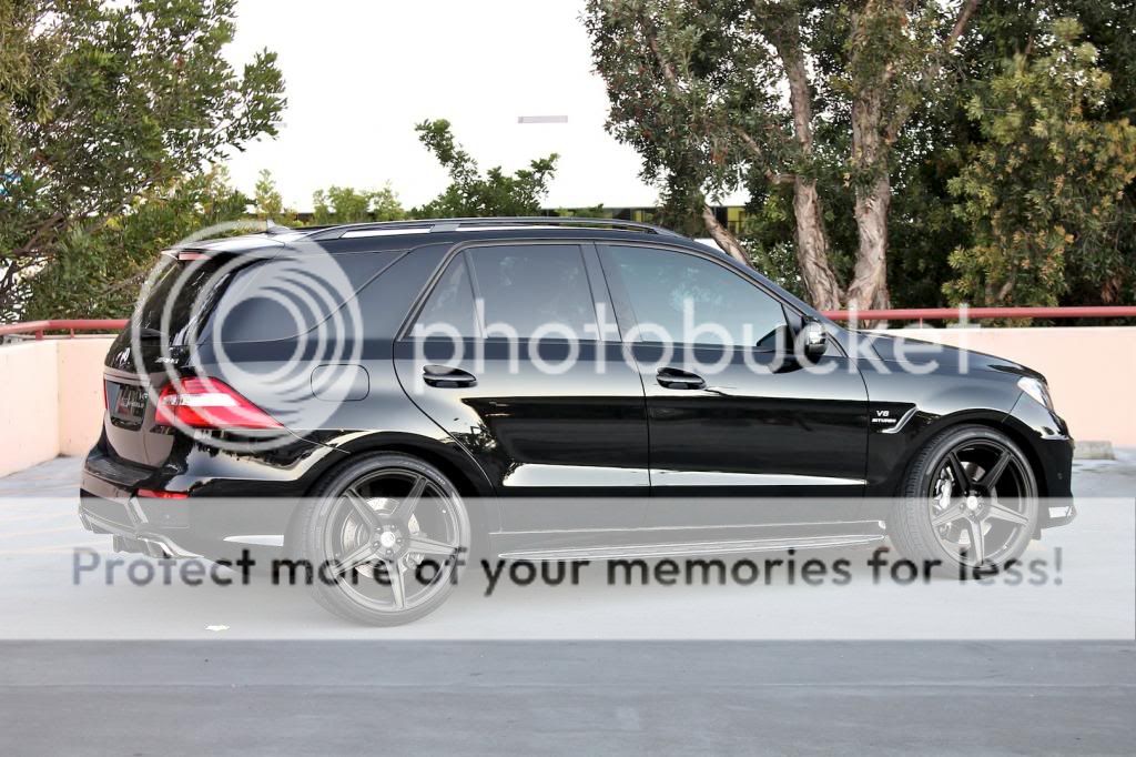 F/S Mercedes 2012 ML63 Modded | Luxury4Play.com